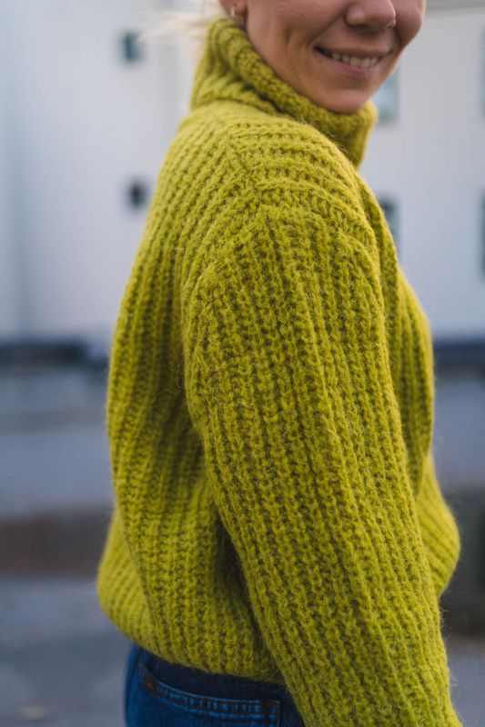 Bruravik Sweater Apple Green - Vakre Vene