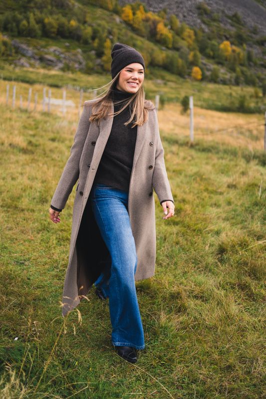 Falcon Coat 11104 Fallen Rock - Vakre Vene